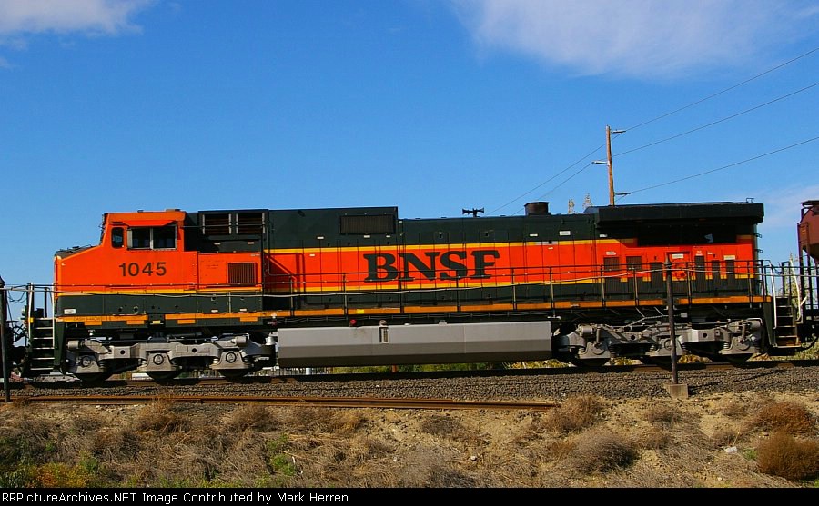 BNSF 1045